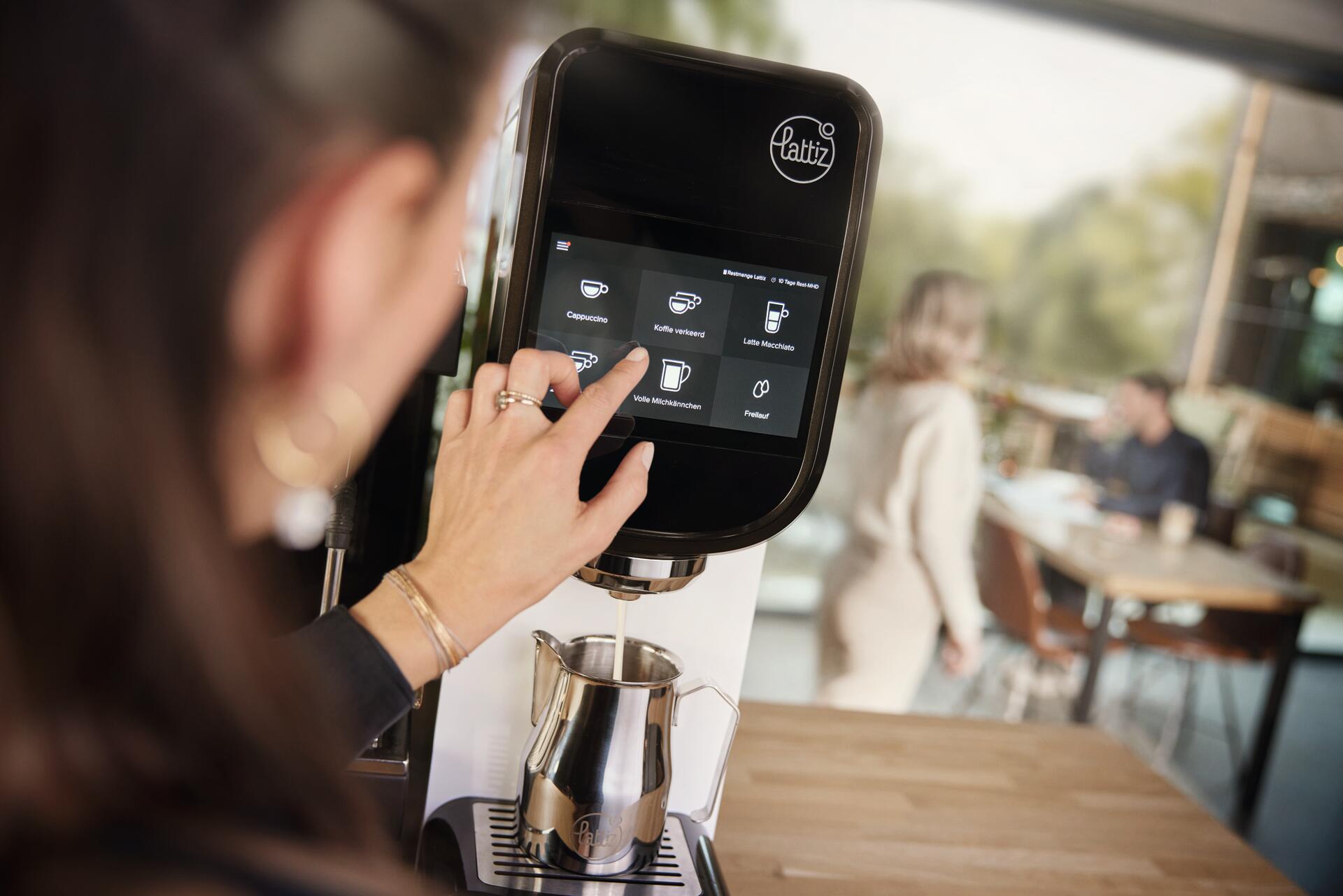 The smart milk solution for coffee professionals and baristas | Lattiz